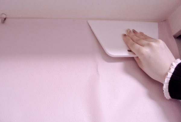 カンタン模様替え】壁紙を貼りかえて目指せオシャレルーム – ouchimo